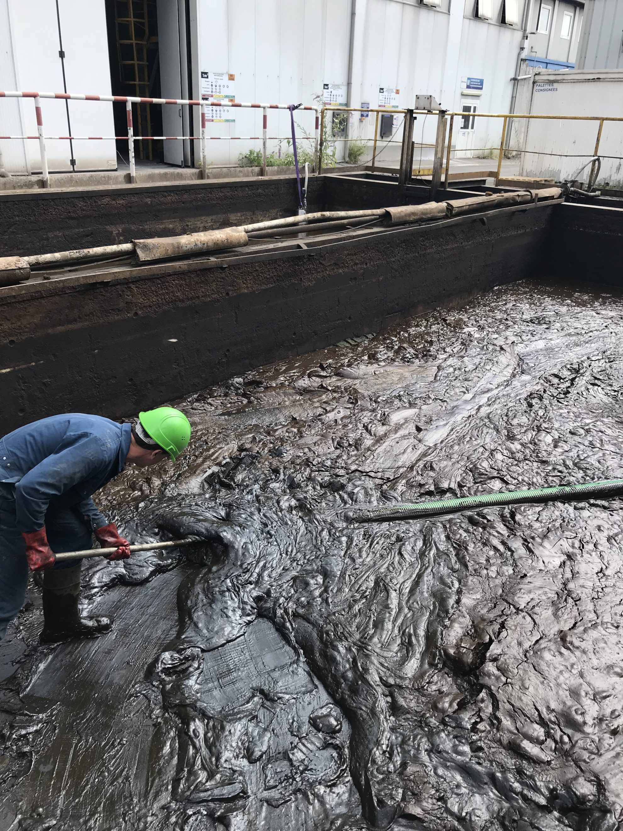 Le traitement des boues et eaux usées - Olli-B Environnement